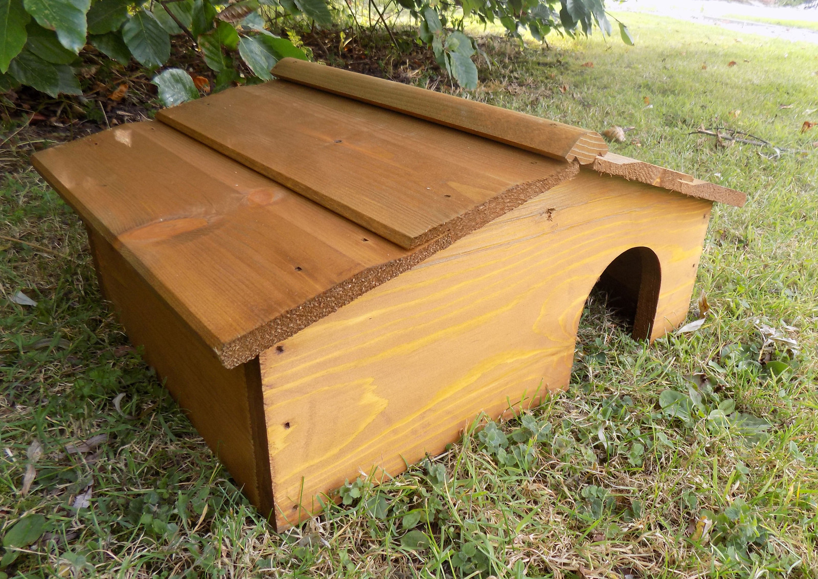 Wooden Hedgehog House Wood Hedge Hog Hibernation Home Shelter Nest Box ...