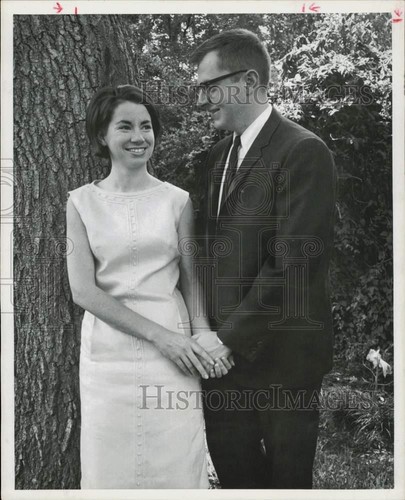 1965 Press Photo Claire McGhee & Philip Hoffman Jr. announce wedding in ...