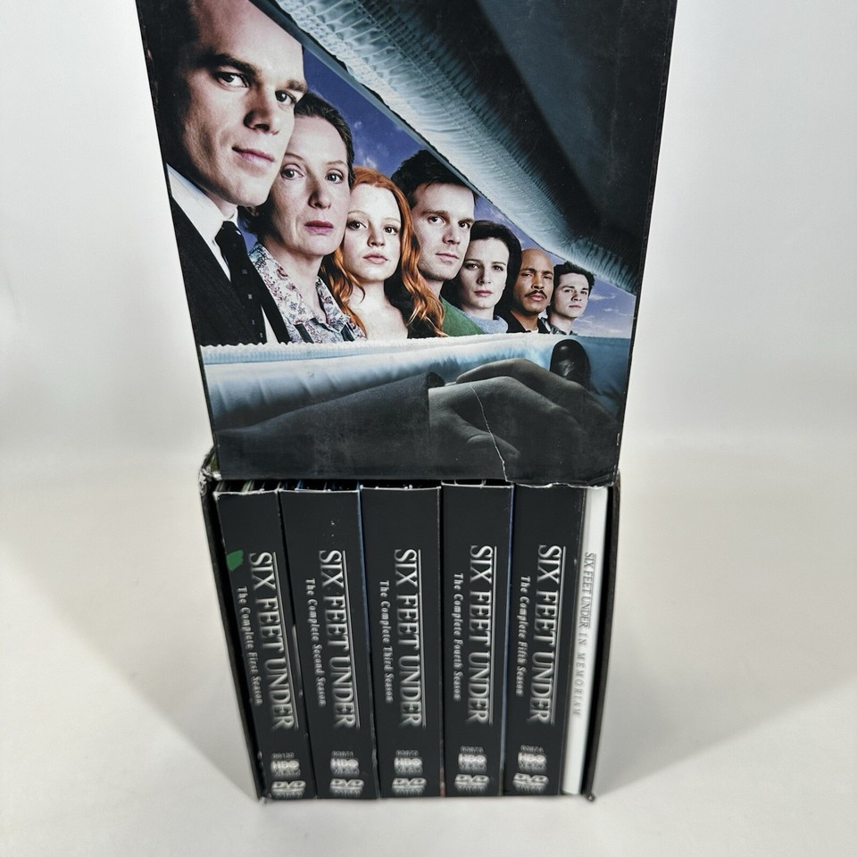 Six Feet Under The Complete Series DVD HBO 2001-2005 Box Set & Booklet ...