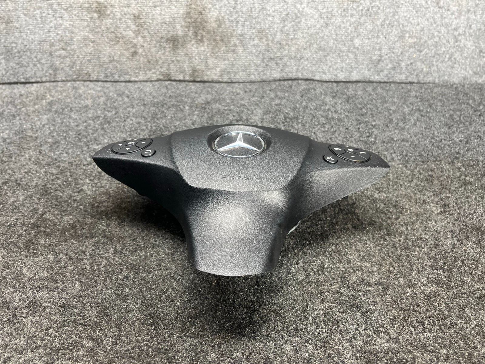 MERCEDES W204 C63 C300 A0008605802 / A 000 860 58 02 / 0008605802 OEM ...