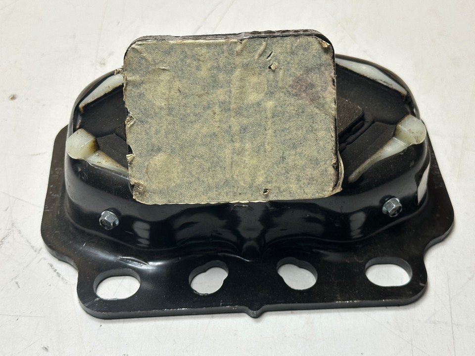 OEM Paccar Kenworth Peterbilt 579 T880 Left Side LH Rear Engine Support ...