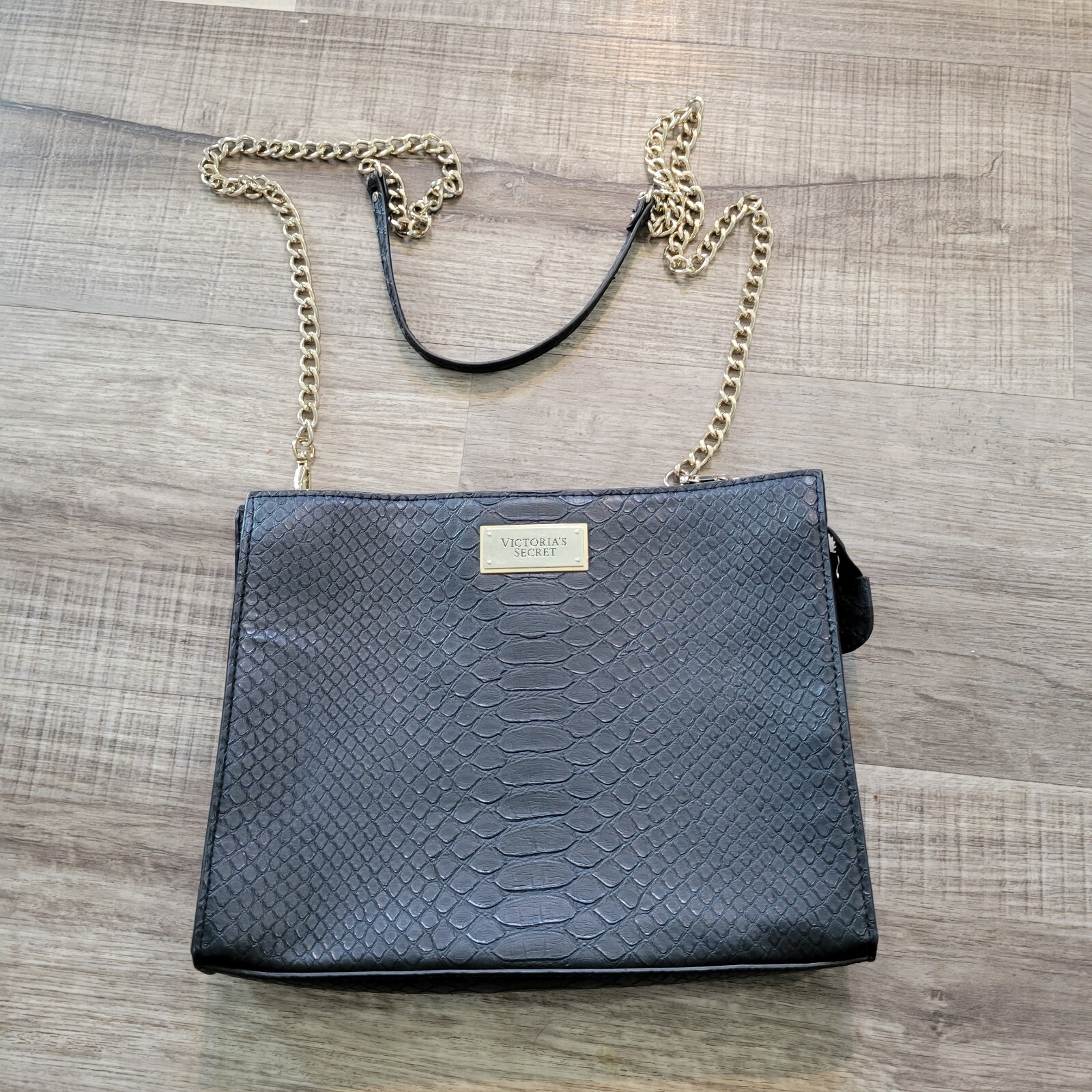 Victoria's Secret Black Snake Skin Cross Body Purse B… - Gem