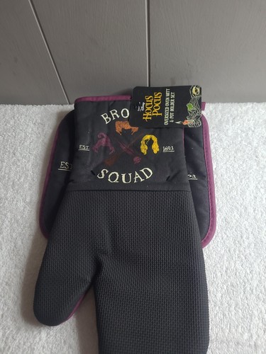 Disney Hocus Pocus Oversized Oven Mitt and Pot Holder "Broom Squad" | eBay