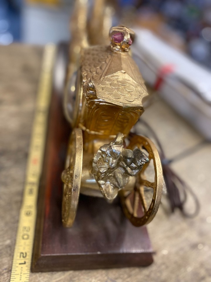 Vtg United Clock Horse Drawn Carriage Stagecoach 21" Mounted Mantle ...