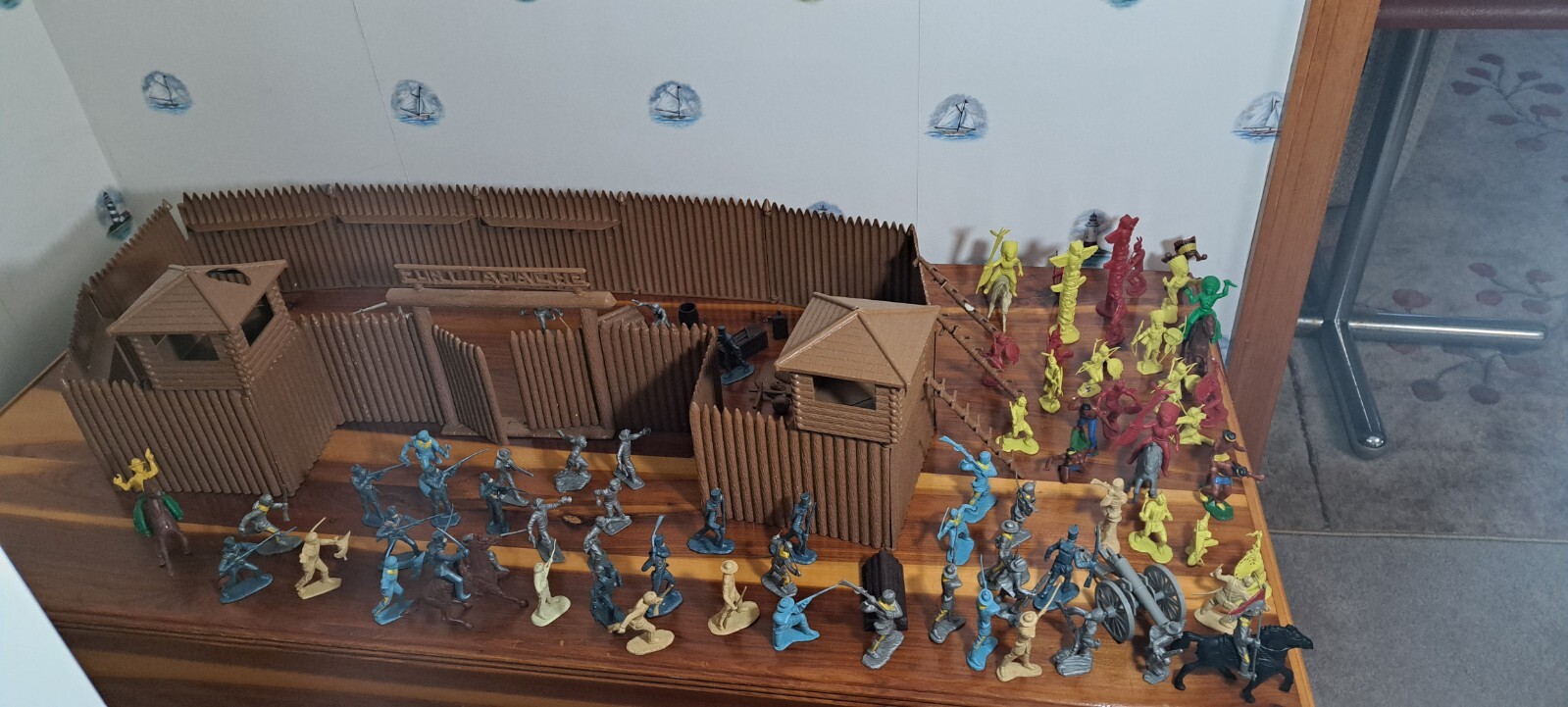 Fort Apache and Disney Alamo sets combined. Late 50's/early 60's | eBay