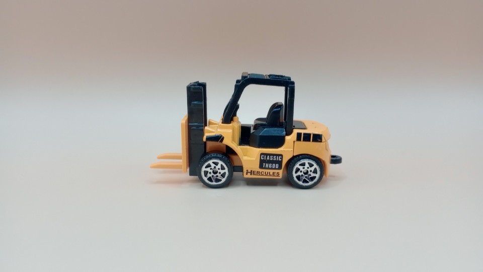 Mini Construction Vehicle Forklift Toy Diecast Moveable Forks 1:64 | eBay