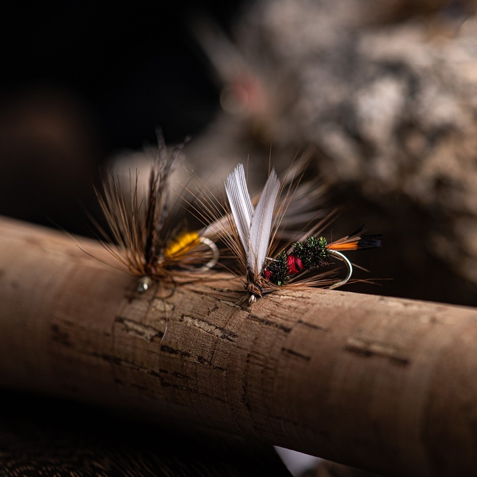 Goture 100pcs Fly Fishing Flies Kit Dry Flies Wet Flies Streamers Nymph ...