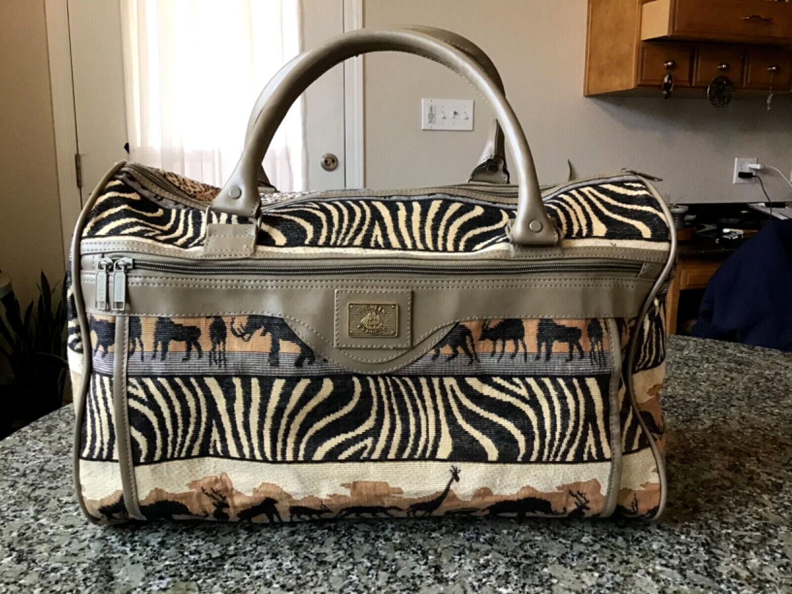 LARGE PIONEER AFRICAN SAFARI SCENE SATCHEL BAG WEEKEN… - Gem