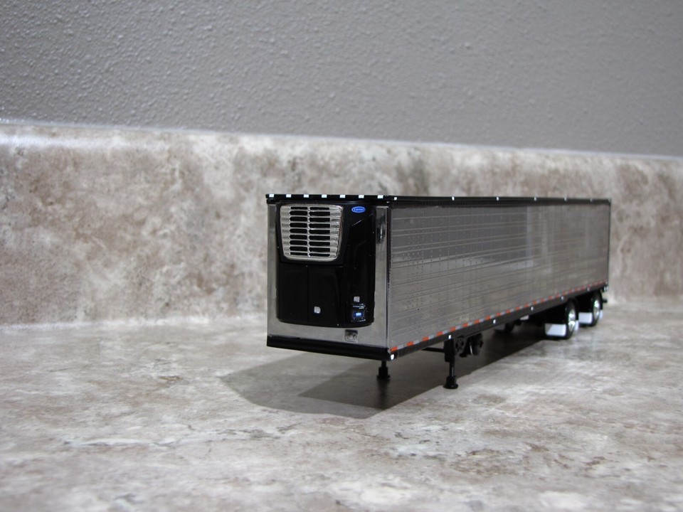 DCP 1/64 Black Chrome 53' Utility Refrigerated Spread Axle Trailer Farm ...