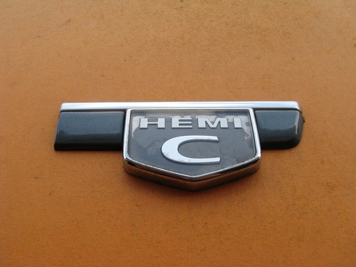 05 06 07 CHRYSLER 300 HEMI C RIGHT SIDE FENDER EMBLEM LOGO BADGE SIGN ...