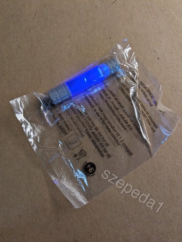 Disneyland DCA Avengers Campus light up Blue PYM PARTICLE capsule FREE ...