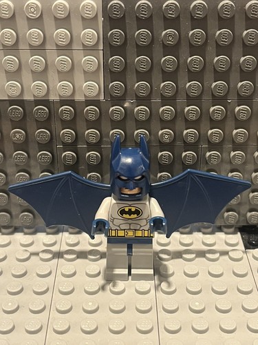LEGO Batman Minifigure Wings and Jet Pack Type 2 Cowl Super Heroes DC ...