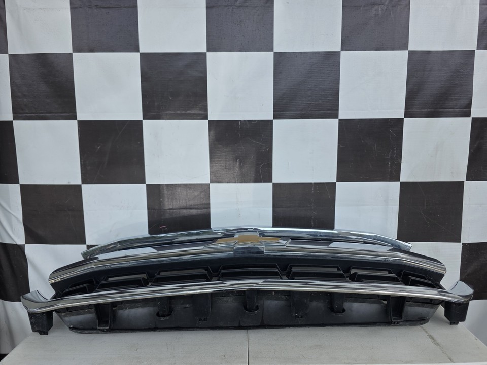 2016 2017 2018 Chevrolet Silverado 1500 Grill w Shutter Support Used ...