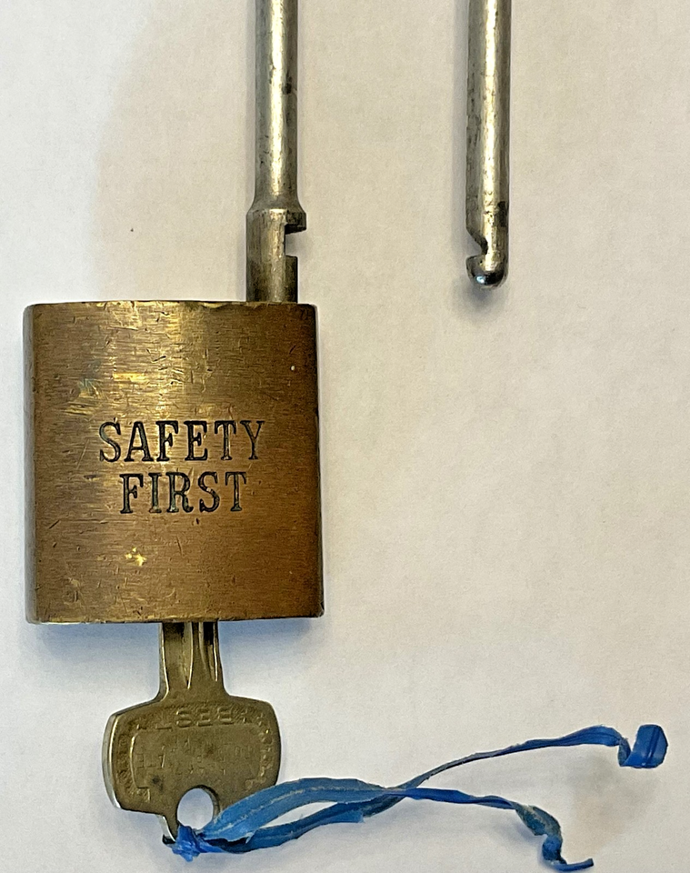 Must see CHEVROLET Best padlock KEY Chevy lock long neck car bike auto ...