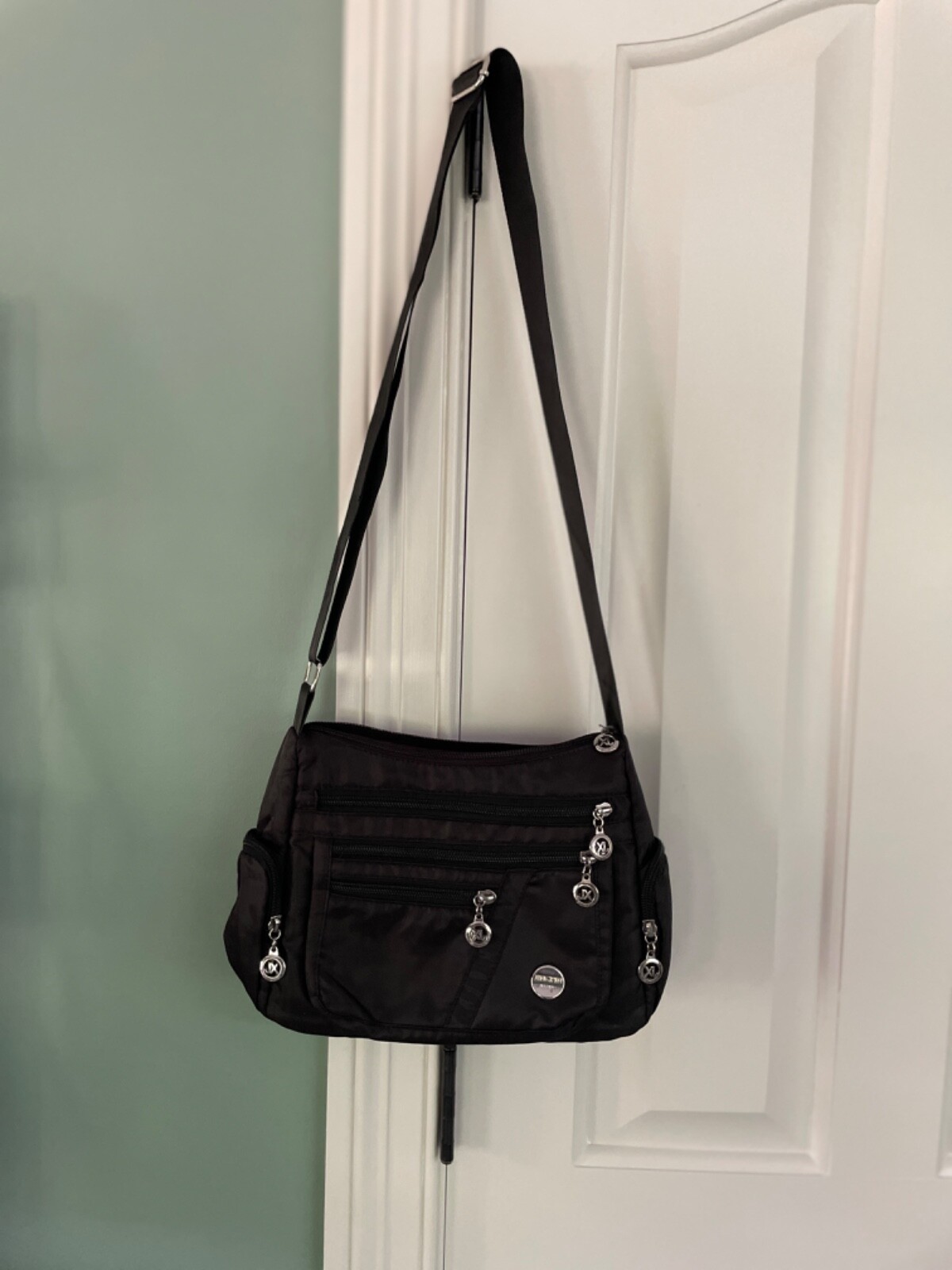 JINGPIN AkoMatial Black Multi Zip Crossbody - Gem
