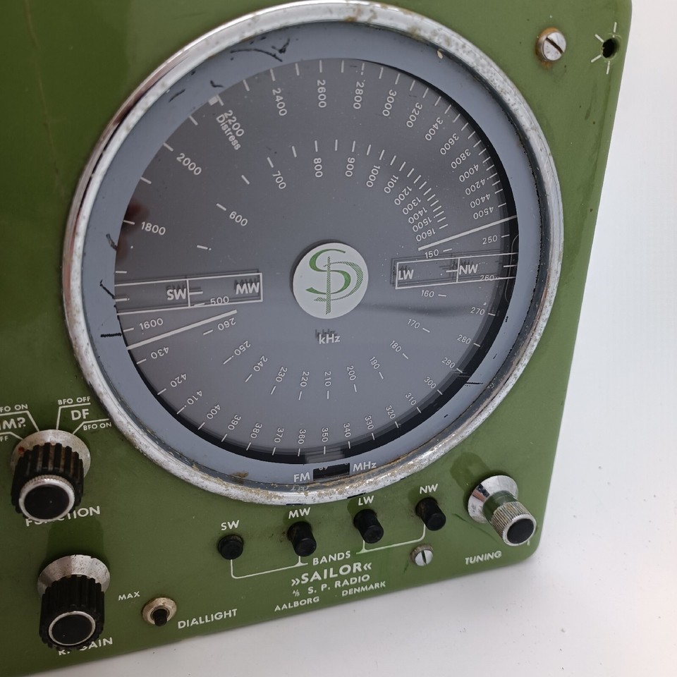 SAILOR TYPE R109 Commercial Receiver AM UHF RADIO Vintage Marine Navy ...