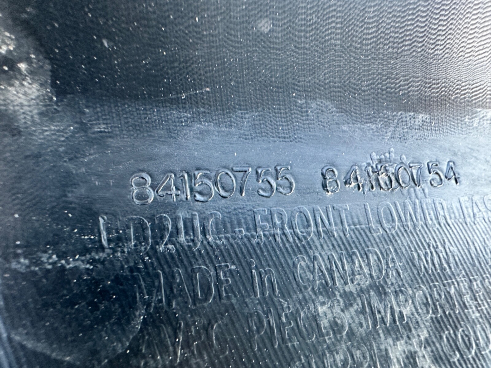 2018-2020 Chevrolet Equinox front bumper lower valance 84150755 NO ...