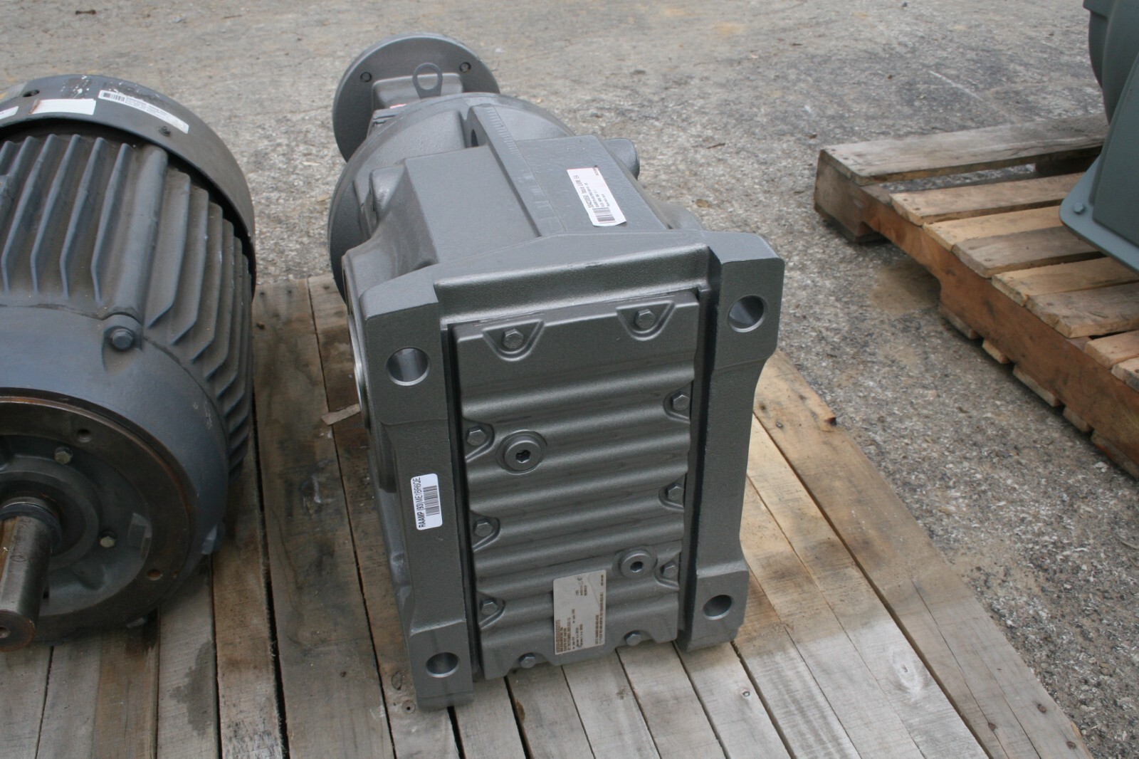 Sew Eurodrive KA97B R57 AM184 RPM: 4.6-1400 | eBay