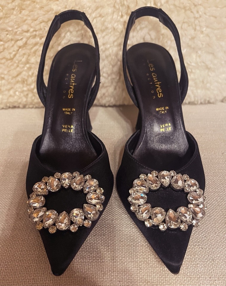 LES AUTRES Collection NWOT Women’s Black Silk Jewel Heels Pumps Sz 37 / ...