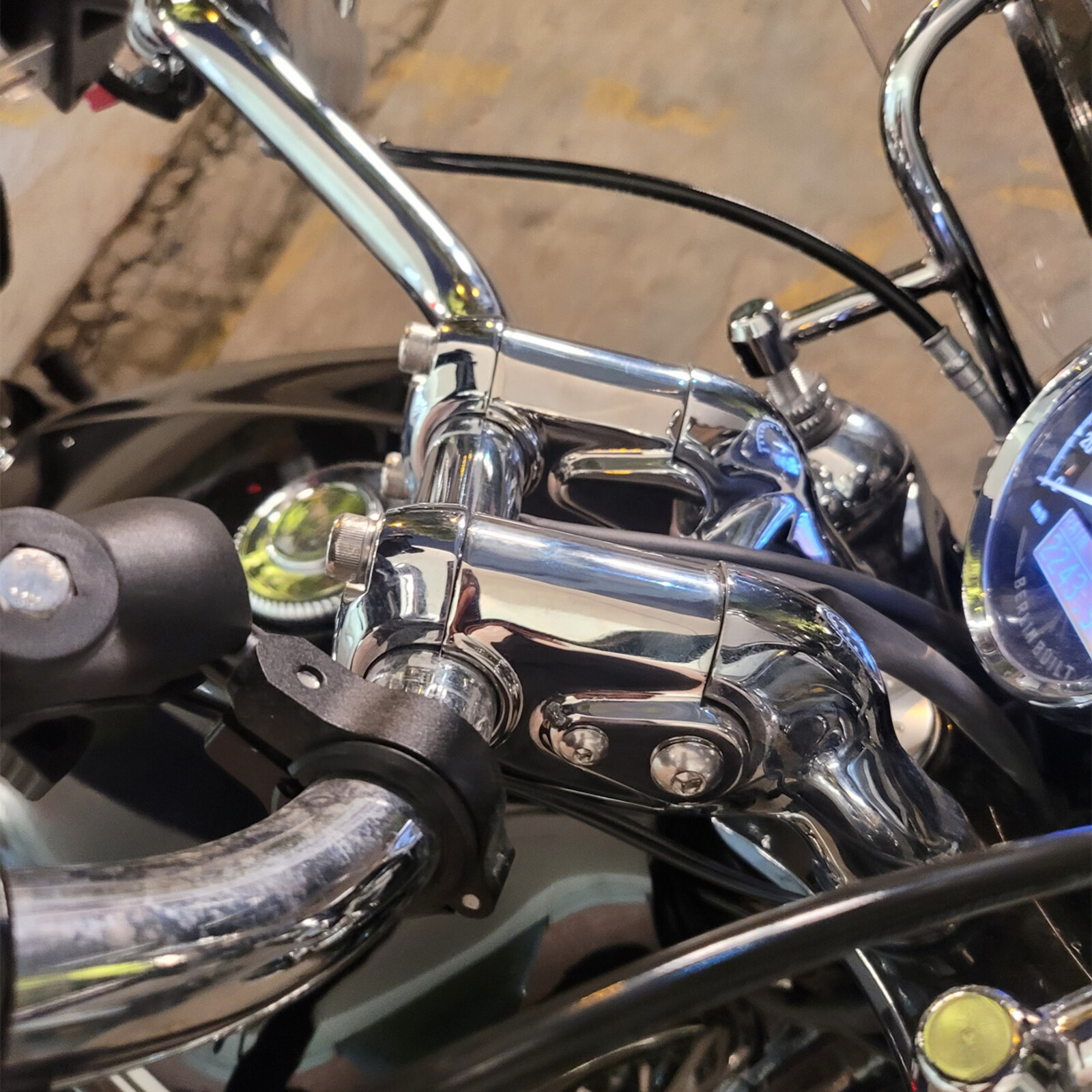 Motorcycle Handlebar Riser Lift Adapter Kit For BMW R18 Chrome Aluminum ...