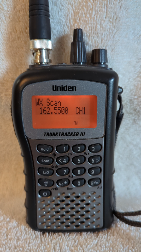 Uniden BC246T TrunkTracker III Handheld Portable Scanner | eBay