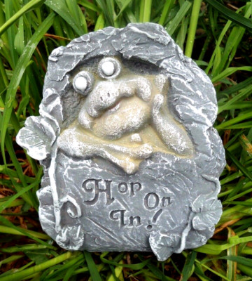 Latex frog mold plaster concrete casting garden mould 5"L x 6"H" x 2"W ...