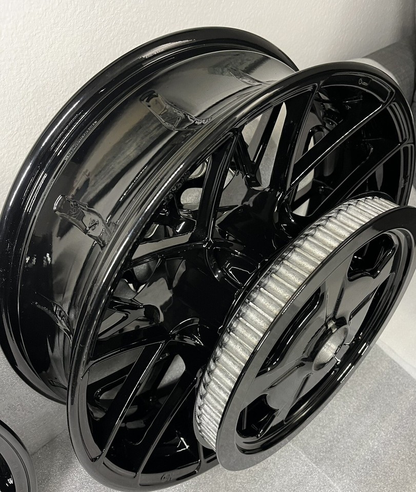 Harley 2024 CVO FUGITIVE Touring STREET GLIDE black Wheels OEM HD Rims ...