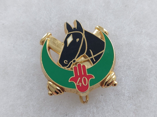 Un insigne militaire " 40° RA Régiment Artillerie ". | eBay