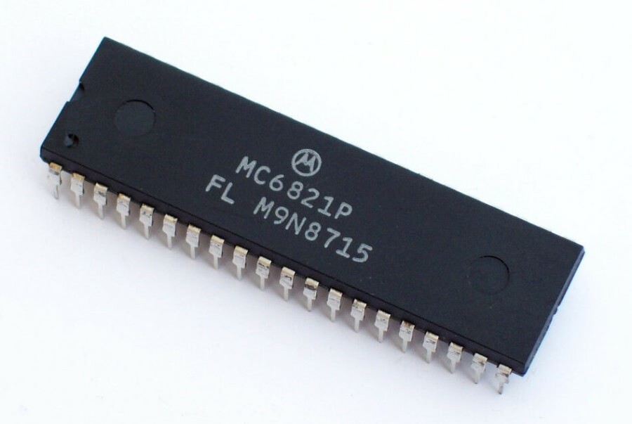 MOTOROLA MC6821P Periphal interface Adapter - DIP-40 // PIA IC für ...
