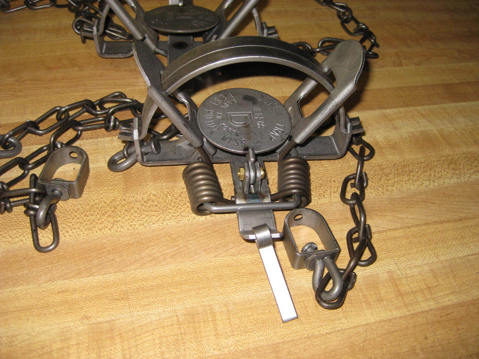 New Duke #1 1/2 Coil Spring Traps Hunting Fur Traps 4 Traps | eBay