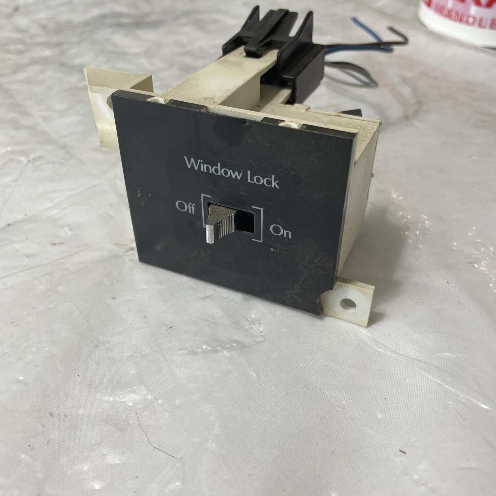 1989 1990 1991 1992 CADILLAC DEVILLE Window Lock Switch With Connector ...