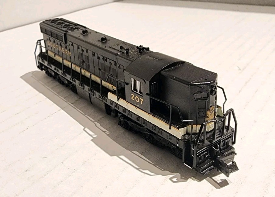 Life-Like N Scale SD7 Diesel Locomotive Southern #207 | eBay