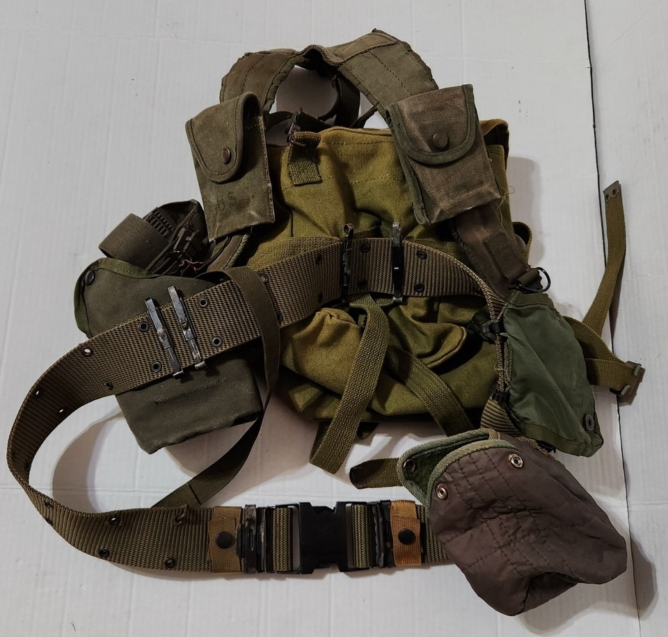 Vintage Military Webbing Set with Haversack/First Aid/Canteen Dazey ...