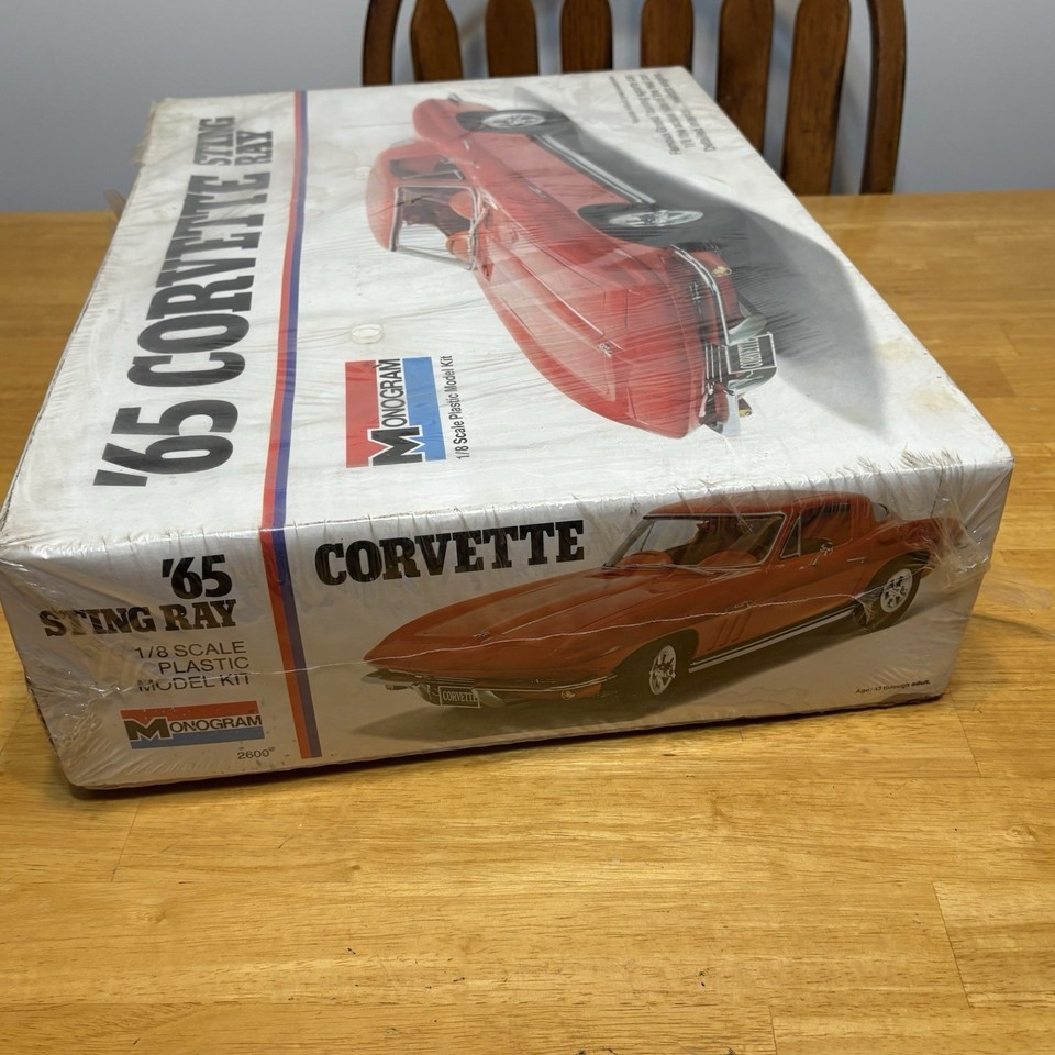 Monogram Car Model Kit 1965 '65 Corvette Sting Ray Stingray 1/8 Scale ...
