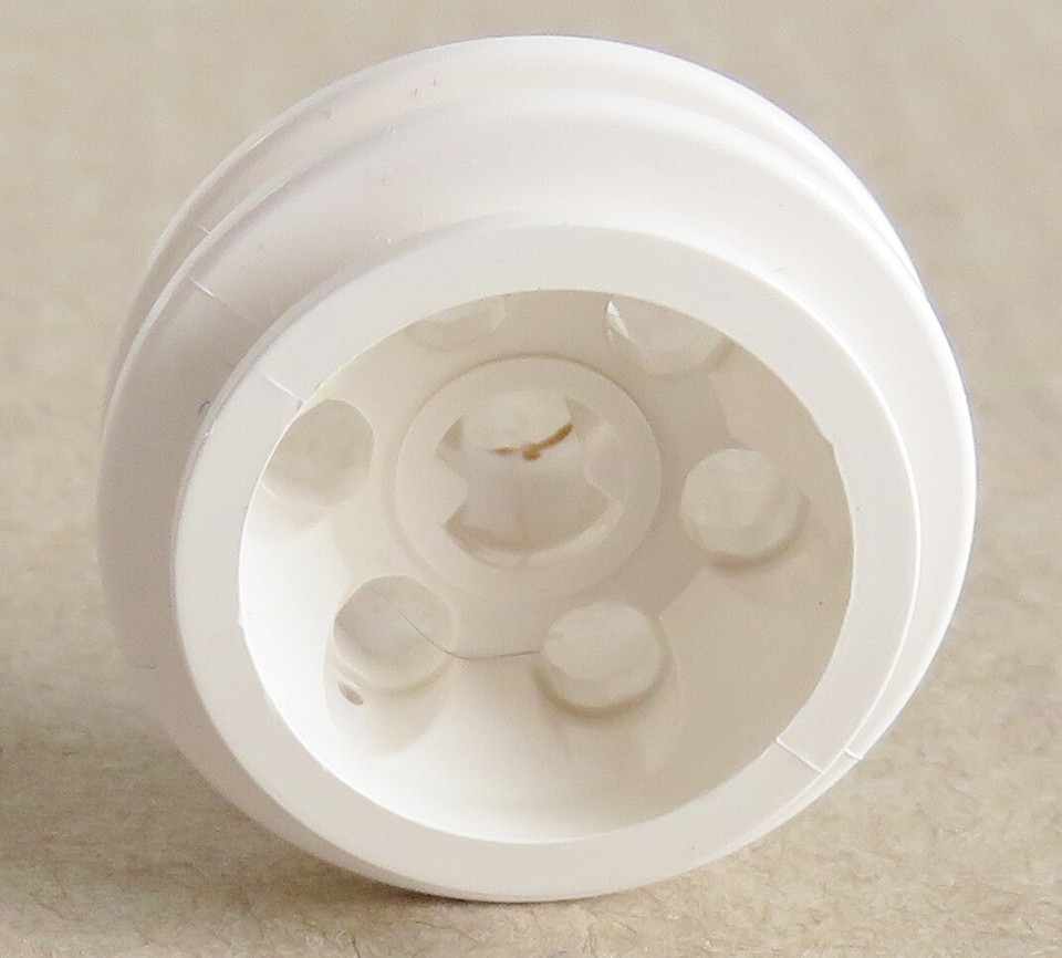 LEGO Felgen / Räder / Wheels 30.4 x 14 VR (2 Stück), weiß, # 2994 | eBay UK