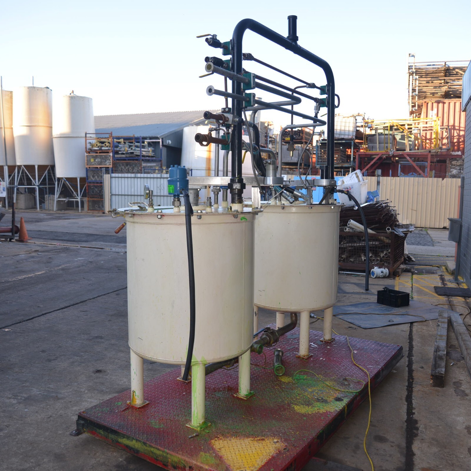 APV 2X 385L paint chemical agitated mixing tank STATION hydraulic drive ...