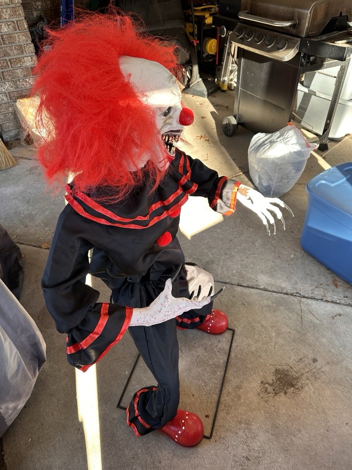Spirit Halloween 3.5 FT Young Crouchy Clown Animatronic Prop Only Does ...