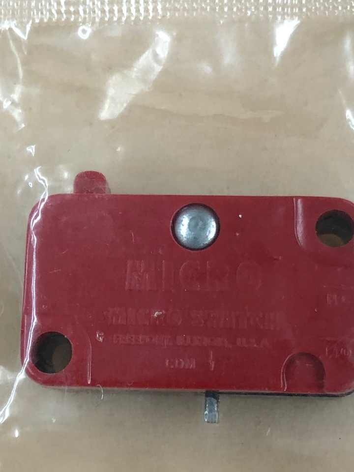 Vintage Micro Switch 67 Date code V3-15 FReeport Illinois collectors ...