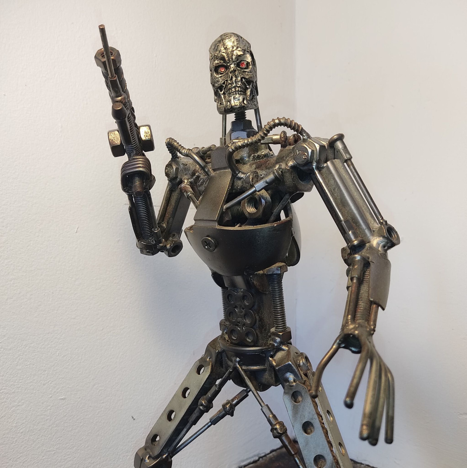 Statue Sculpture TERMINATOR T-800 | eBay UK