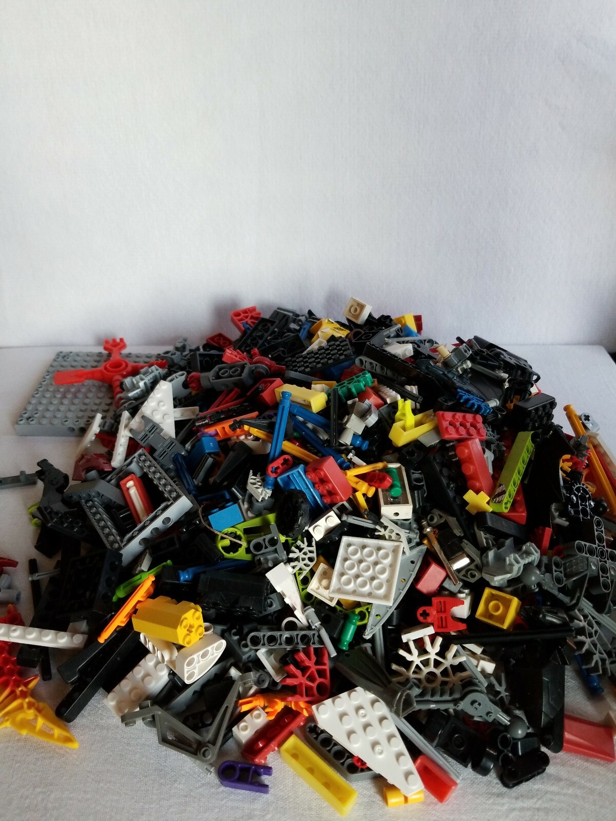 LEGO Lot 3lbs 5oz Mixed lot, Lego Technic, Knex, lego, knock off brands ...