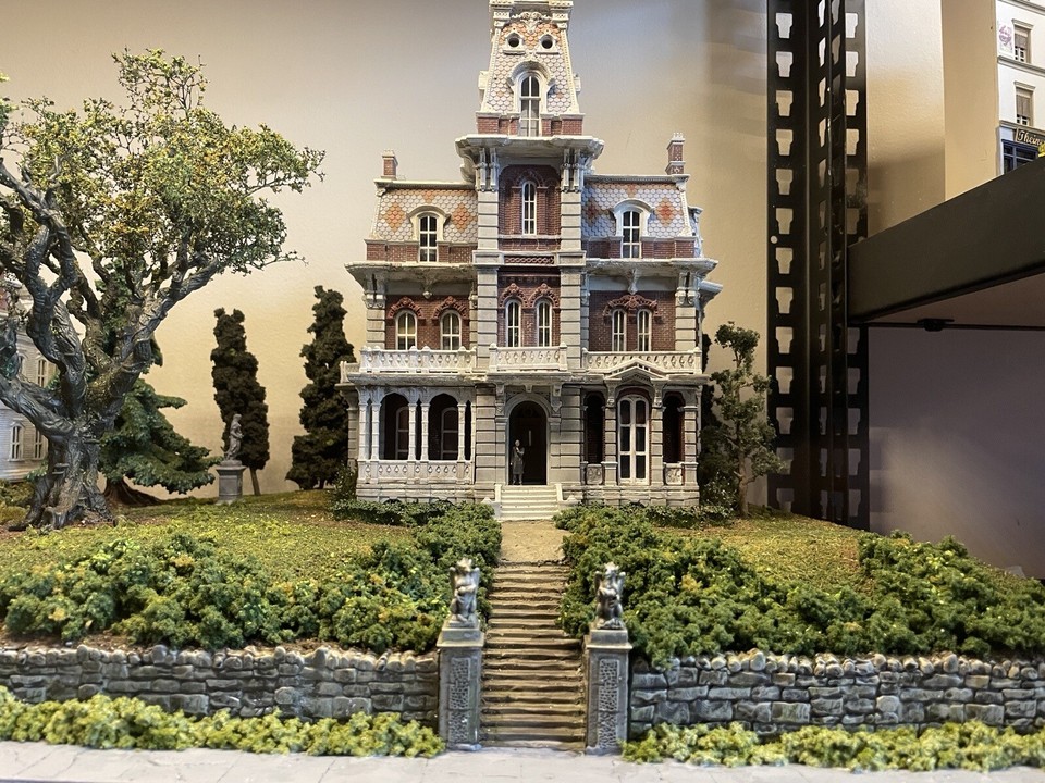 1/87 scale ho diorama Victorian Mansions | eBay