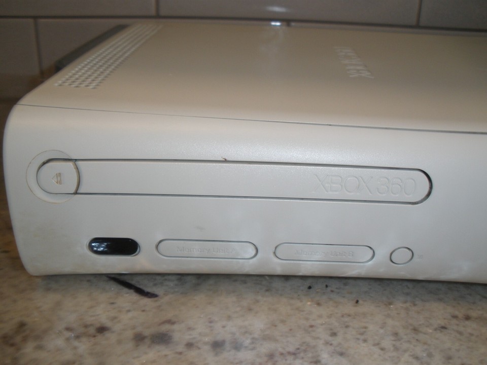 MICROSOFT WHITE XBOX 360 HOME CONSOLE ONLY WORKS WITH HARDDRIVE | eBay