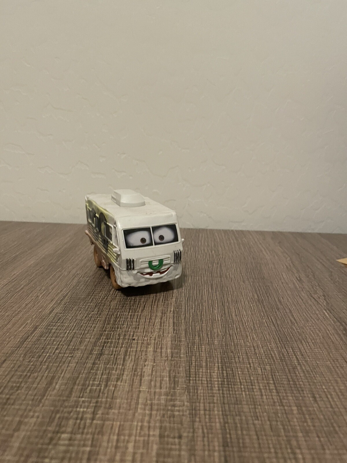 Disney Pixar Cars 3 Crunch & Crash Arvy Mattel 2017 RV Vehicle Toy Car