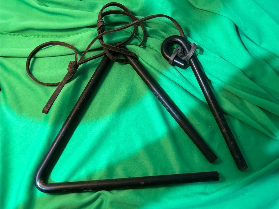 Vintage Metal Cast Iron Dinner Triangle Bell Farmhouse Country Supper ...