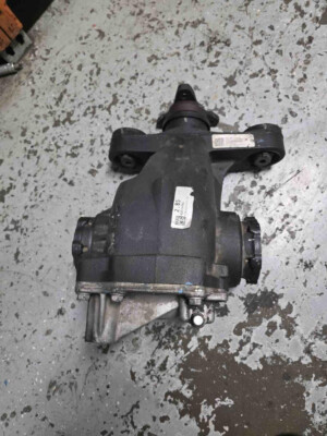 2013-2018 Cadillac ATS 3.6L Rear Axle Differential Carrier Assembly 3. ...