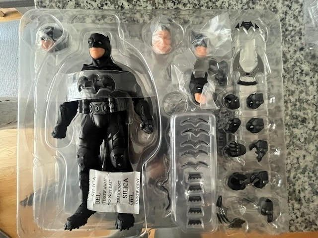 Mezco DC Batman Supreme Knight Shadow Edition 6 inch Action Figure ...