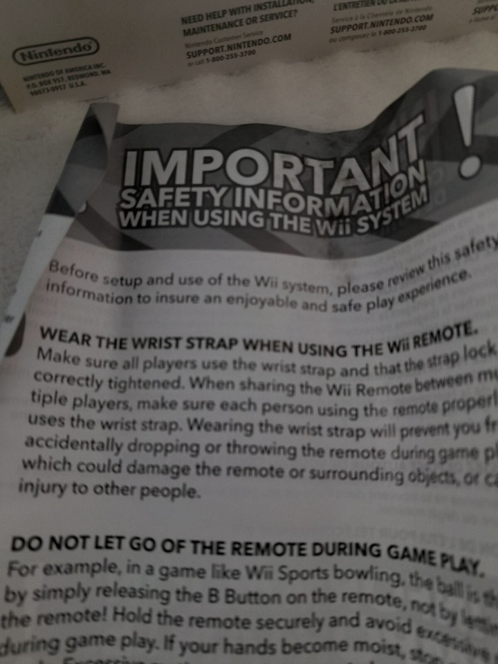Nintendo Wii Operations Manual w/ INSERTS (Club Nintendo, Quick Start ...