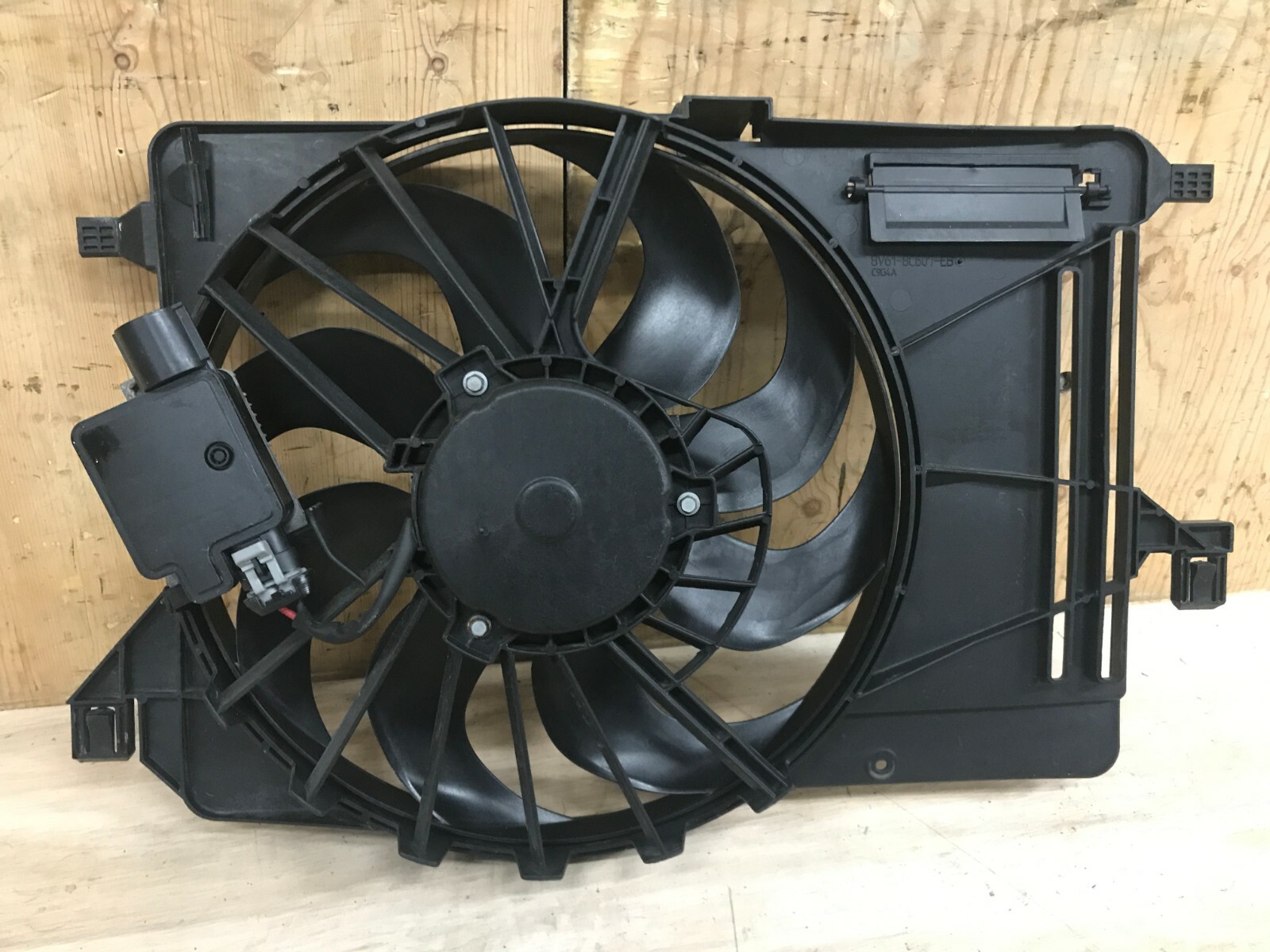 FOCUS OR C MAX 1.6 DIESEL ENGINE COOLING RADIATOR FAN 8V61-8C607-EB ...
