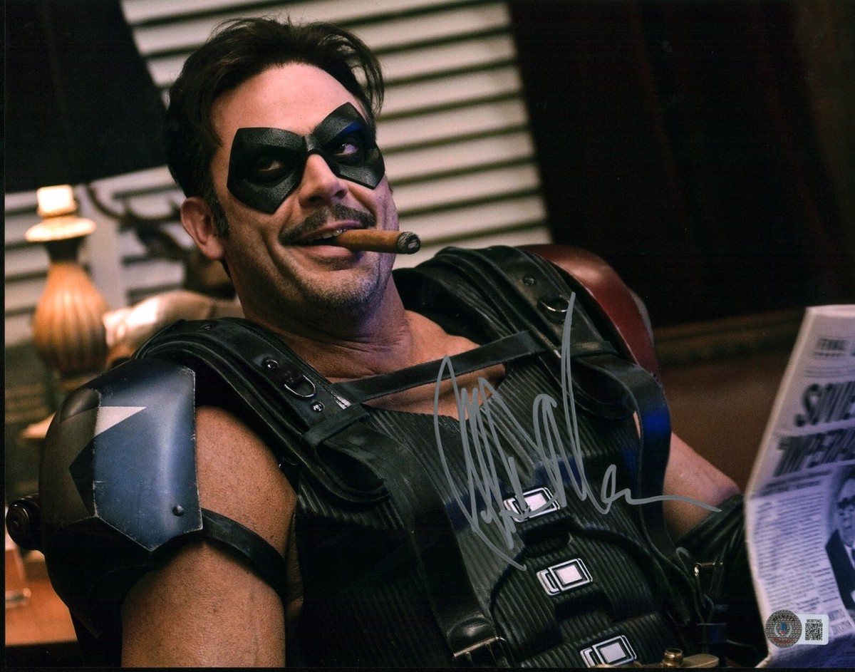 Jeffrey Dean Morgan Watchmen Signed JEFFREY DEAN MORGAN Autographed