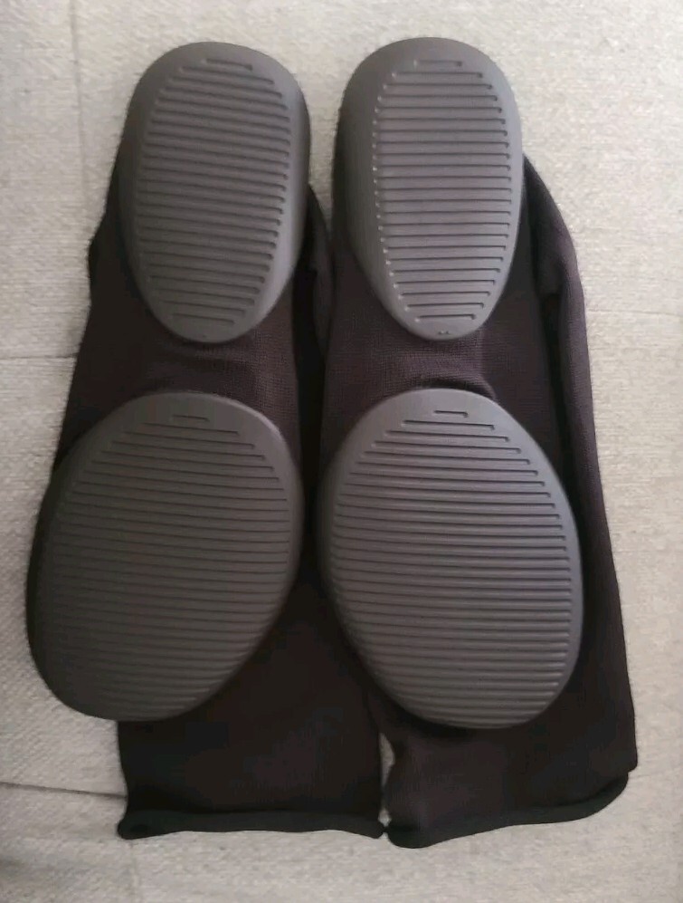 NEW Size 2 (Men’s US 9-10.5) YZY Yeezy PODS Black Kanye West Sock-Shoes ...